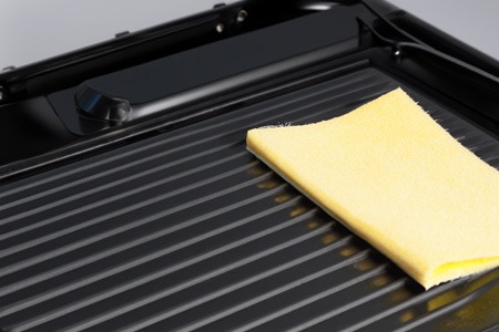 How to Clean an Electric Griddle in 9 Simple Steps - Worst Room